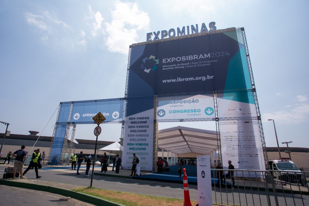 EXPOSIBRAM elege melhor estante na edição 2024 IBRAM