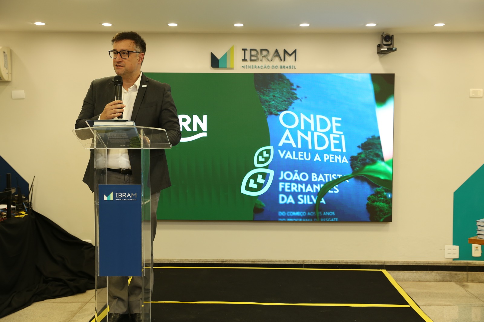 IBRAM sedia lançamento de livro da MRN